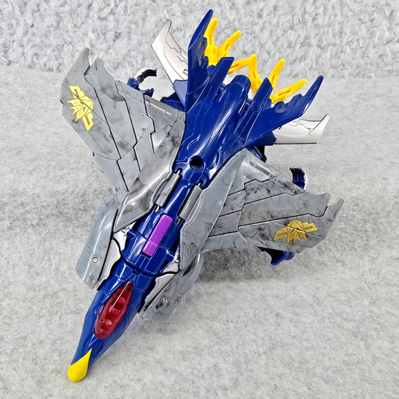 Hasbro | Toys | Transformers Dreadwing Figure Deluxe Class Decepticon ...